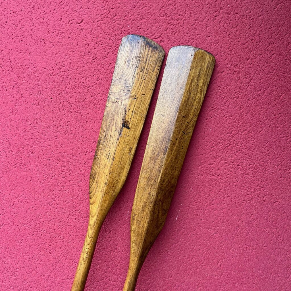 Rames anciennes en bois - Ma valise en carton