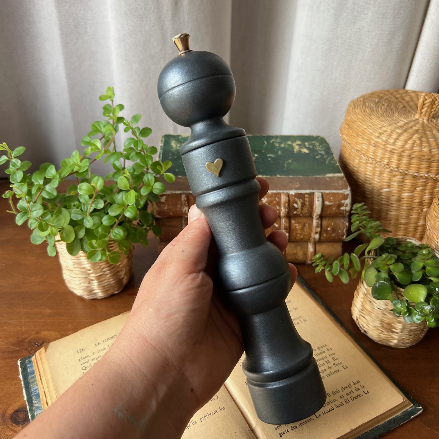 Moulin à poivre en bois "cœur" - Ma valise en carton